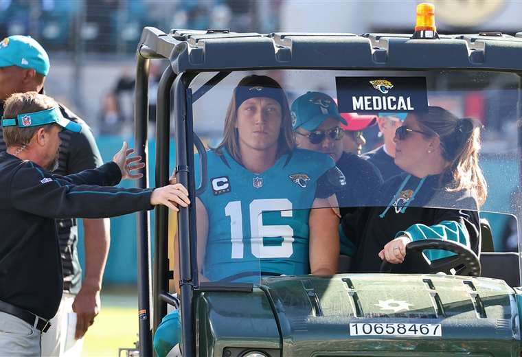 Video: Así fue el fuerte golpe a jugador de NFL que le causó conmoción ...