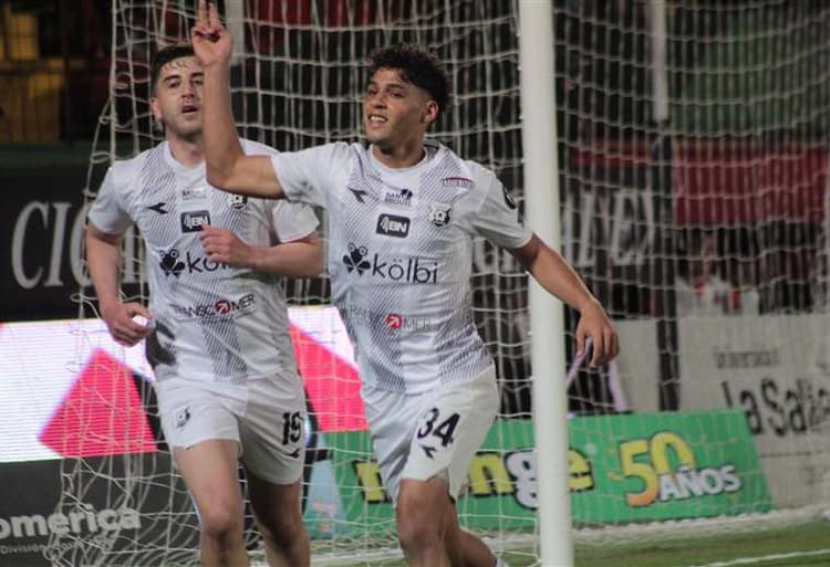 Fedefútbol corre para tener lista la VISA americana a Andy Rojas | Teletica