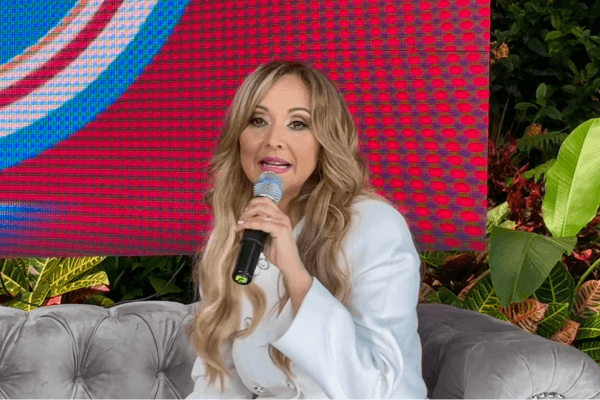 Verónica Bastos regresa a la pantalla de Teletica en ‘La mesa caliente ...