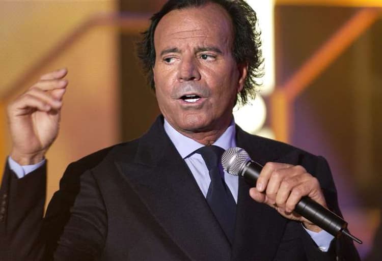 Julio Iglesias, una imagen de “latin lover” empañada en la vejez por ...